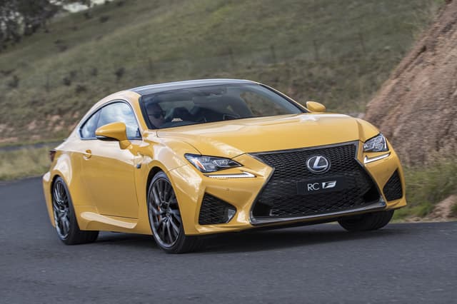 LEXUS RC 300 F-Sport Coupe หล่อใหม่ สปอร์ตคูเป้ที่ชวนหลงใหล